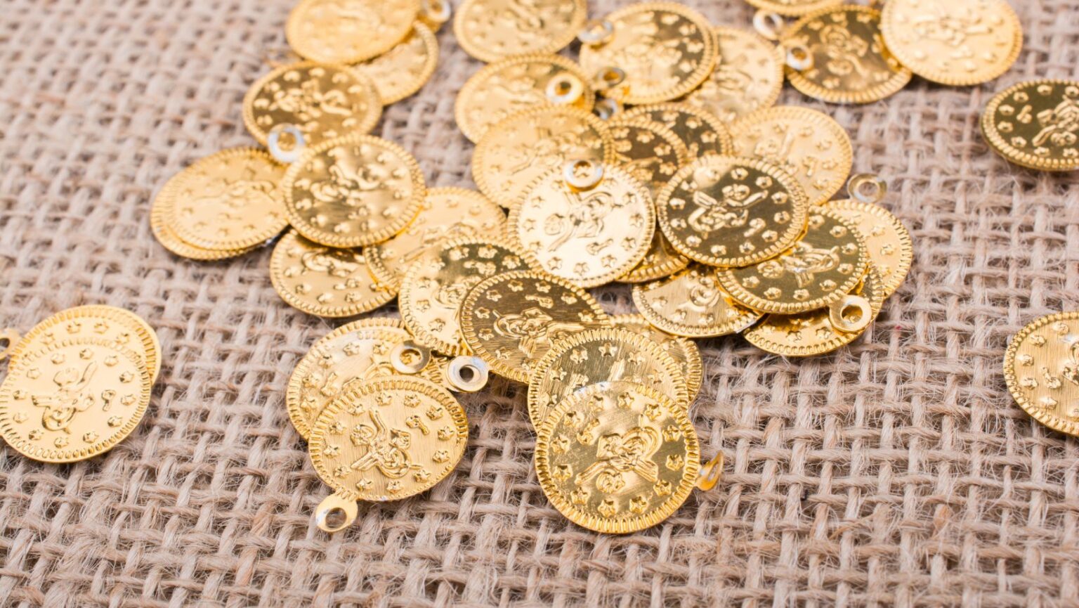 How to Spot Fake Gold and Diamonds Before Selling - feed backmagazine .org